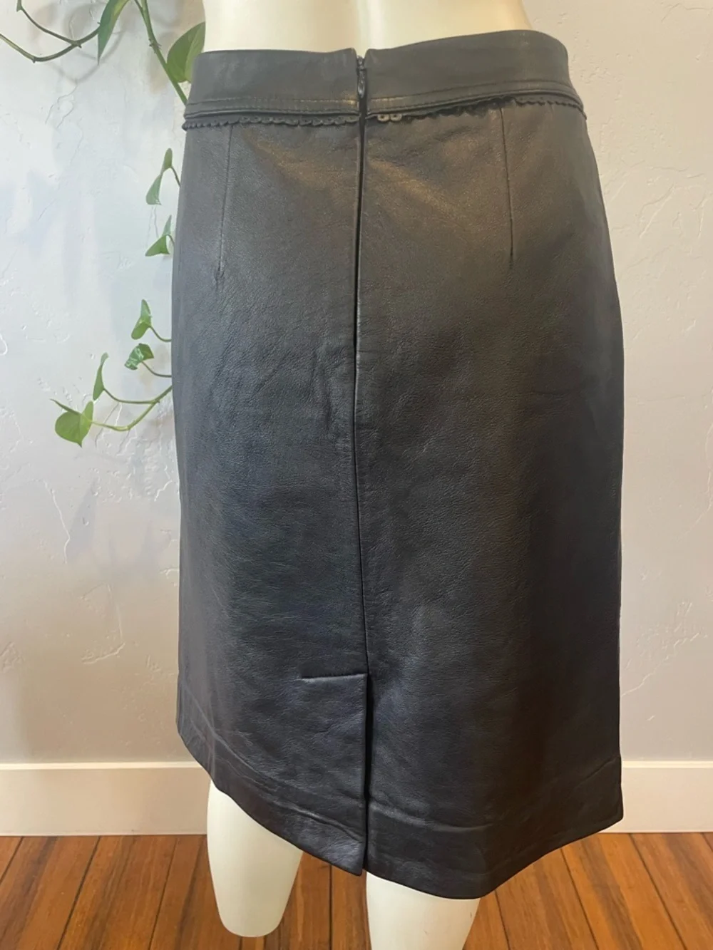 Jaclyn Smith | Skirts | Pristine Vintage Jaclyn Smith Black Leather ...
